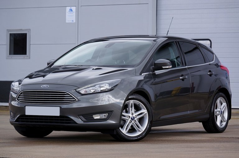 Tall Driver Surveys the Market for a Tall Friendly Car - Tall.Life